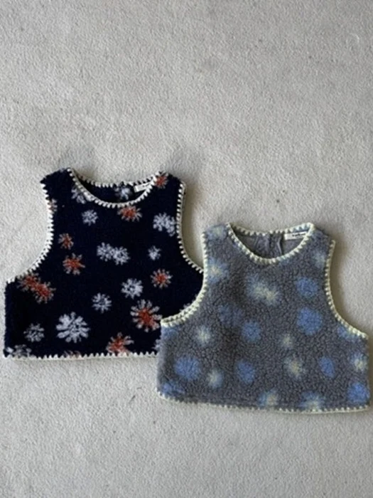 Cozy Flower Vest - KKAMI